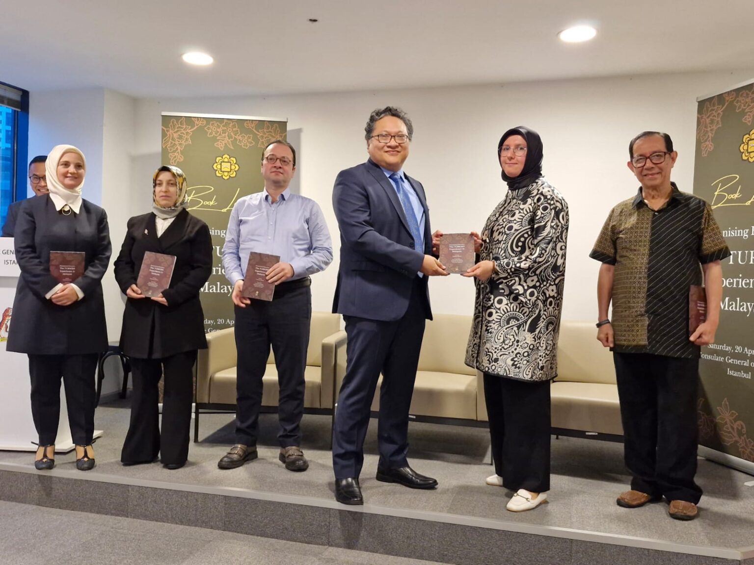 IIUM Press Book Launching in Istanbul, Türkiye – IIUM Press